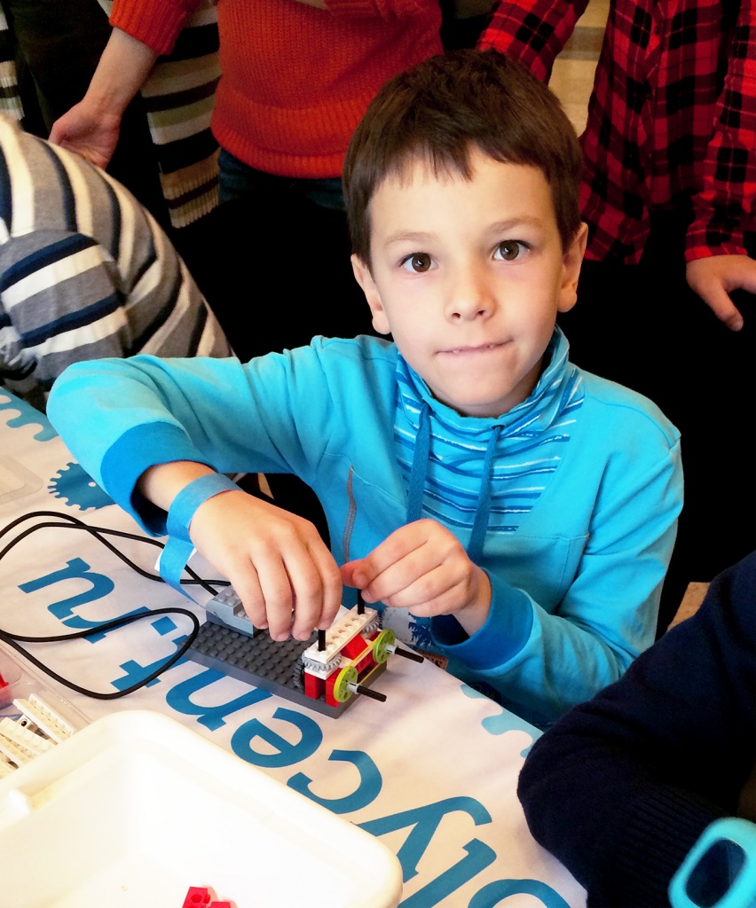 POLYCENT ПРИНЯЛ УЧАСТИЕ В ФЕСТИВАЛЕ НАУК WOW!HOW? ☰ Polycent — детский образовательный центр